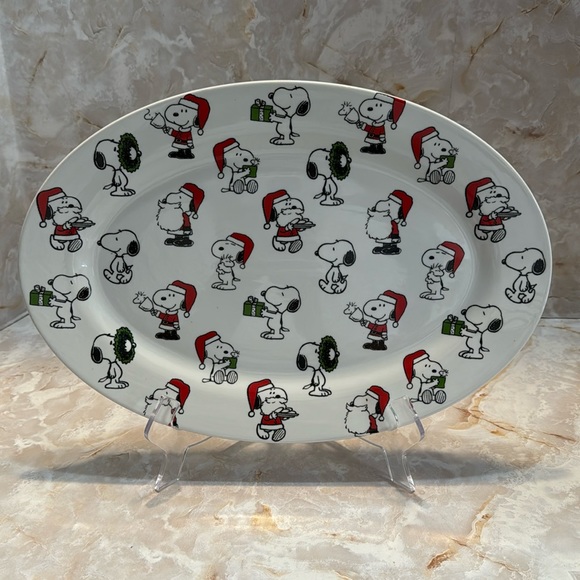 Peanuts | Dining | Peanuts Christmas Theme Snoopy Platter | Poshmark